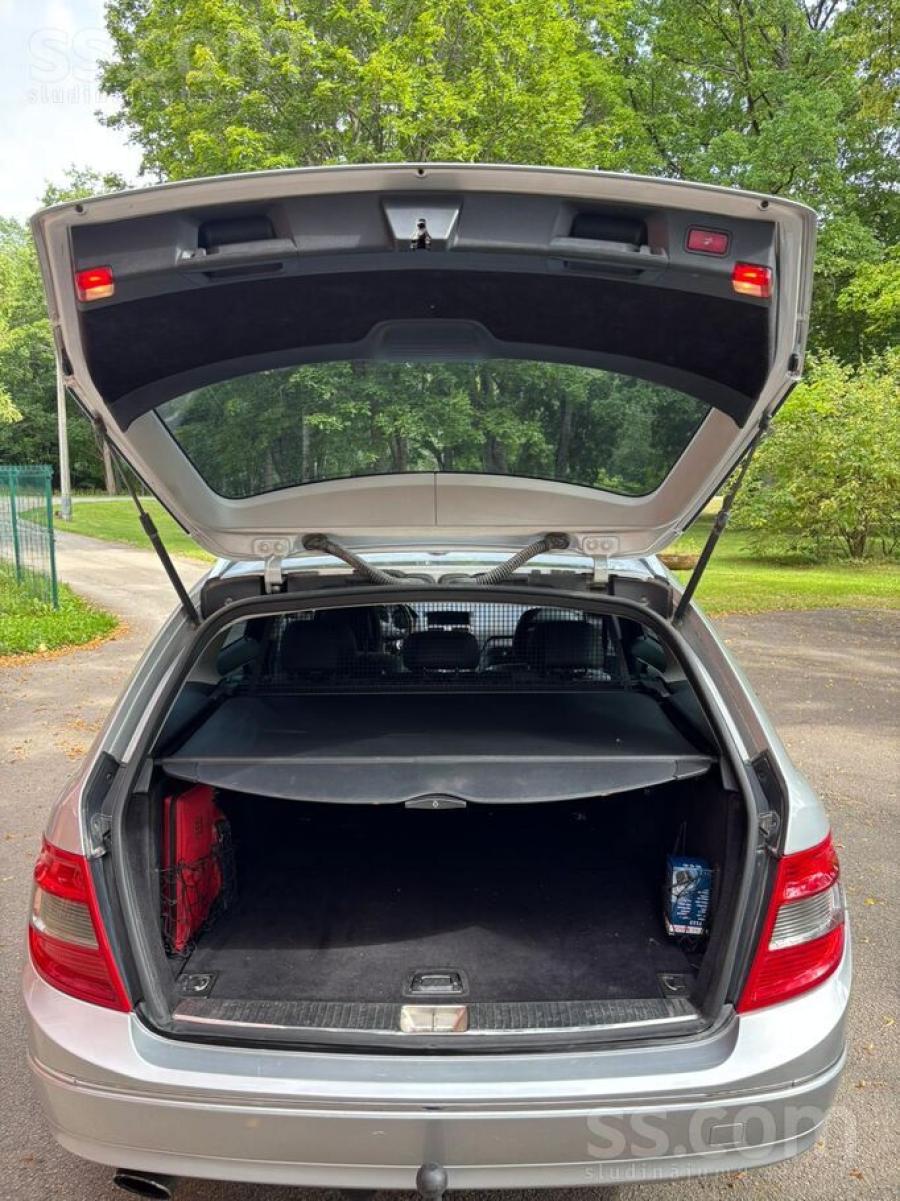 Pelēks Mercedes-Benz c-220 2009 Liepāja, ar dzinēja tilpumu 2.20 L un nobraukumu 292 tūkst. km par 2800 €, foto 8 vietnē AUTOMOTO.COM.LV