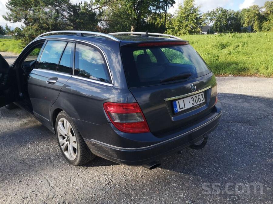 Grey Mercedes-Benz c-220 2009 in Valmiera, with an engine capacity of 2.20 L and mileage of 362 thousand km for 3800 €, photo 5 on AUTOMOTO.COM.LV