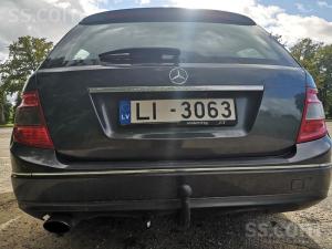 Grey Mercedes-Benz c-220 2009 in Valmiera, with an engine capacity of 2.20 L and mileage of 362 thousand km for 3800 €, photo 6 on AUTOMOTO.COM.LV