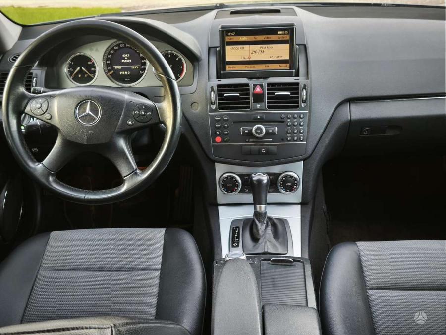 Grey Mercedes-Benz c-220 2009 in Prienai, with an engine capacity of 2.20 L and mileage of 450 thousand km for 3000 €, photo 13 on AUTOMOTO.COM.LV