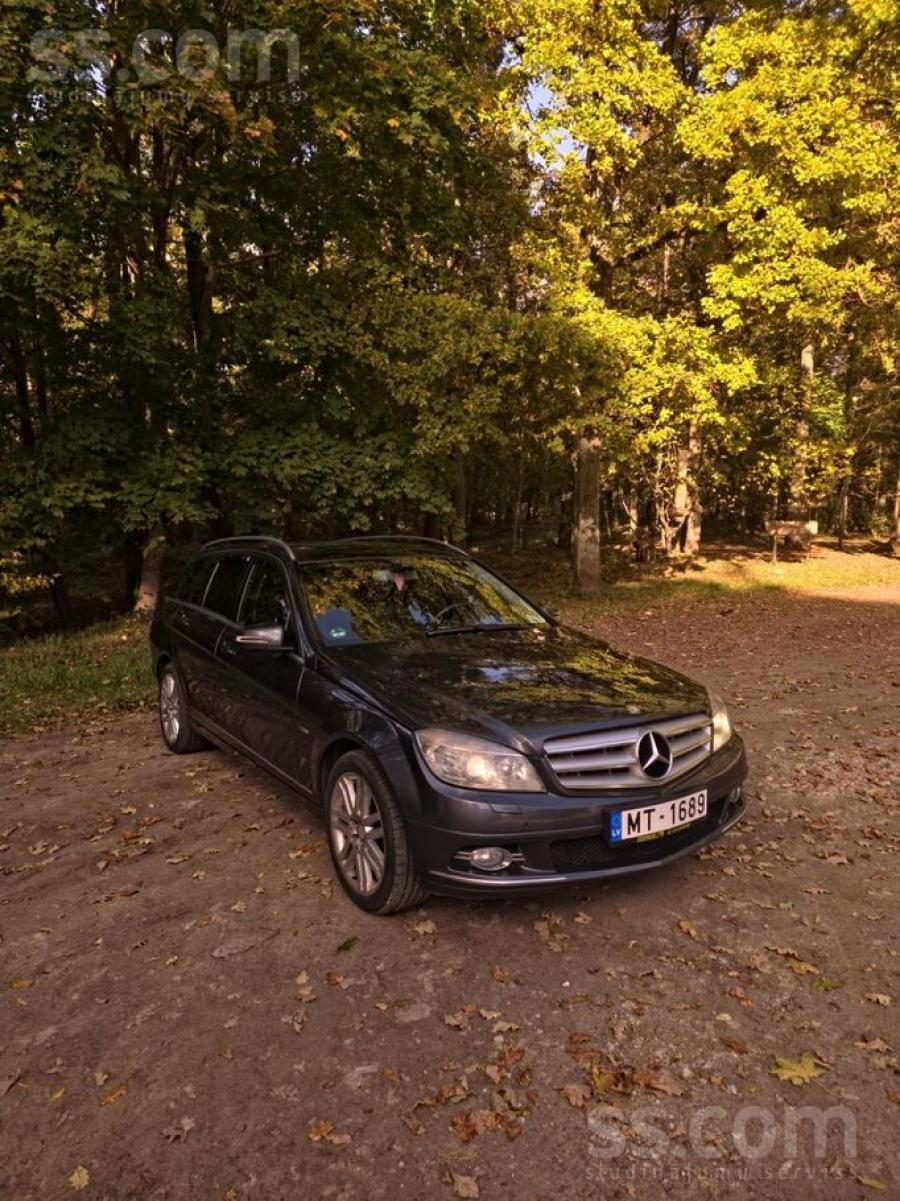 Серый Мерседес Ц 220 2009 в Елгава, объемом двигателя 2.20 л и пробегом 291 тыс. км за 6000 €, фото 1 на AUTOMOTO.COM.LV