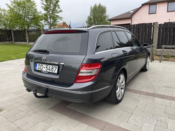 Grey Mercedes-Benz c-220 2010 in Bauska, with an engine capacity of 2.20 L and mileage of 255 thousand km for 6800 €, photo 6 on AUTOMOTO.COM.LV