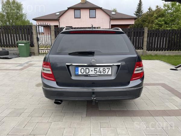 Grey Mercedes-Benz c-220 2010 in Bauska, with an engine capacity of 2.20 L and mileage of 255 thousand km for 6800 €, photo 7 on AUTOMOTO.COM.LV