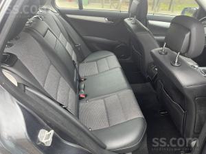 Pelēks Mercedes-Benz c-220 2010 Bauska, ar dzinēja tilpumu 2.20 L un nobraukumu 255 tūkst. km par 3500 €, foto 12 vietnē AUTOMOTO.COM.LV