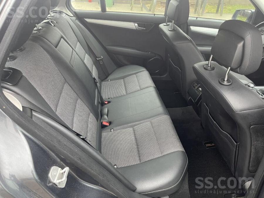 Pelēks Mercedes-Benz c-220 2010 Bauska, ar dzinēja tilpumu 2.20 L un nobraukumu 255 tūkst. km par 3500 €, foto 12 vietnē AUTOMOTO.COM.LV