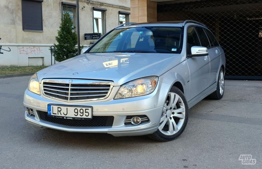 Grey Mercedes-Benz c-220 2010 in Vilnius, with an engine capacity of 2.20 L and mileage of 400 thousand km for 2450 €, photo 1 on AUTOMOTO.COM.LV