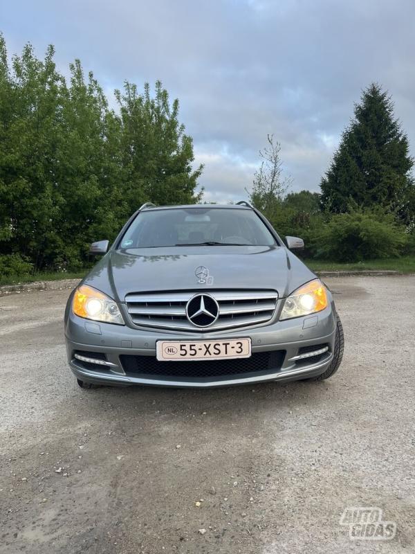 Grey Mercedes-Benz c-220 2010 in Panevezys, with an engine capacity of 2.10 L and mileage of 406 thousand km for 5200 €, photo 3 on AUTOMOTO.COM.LV