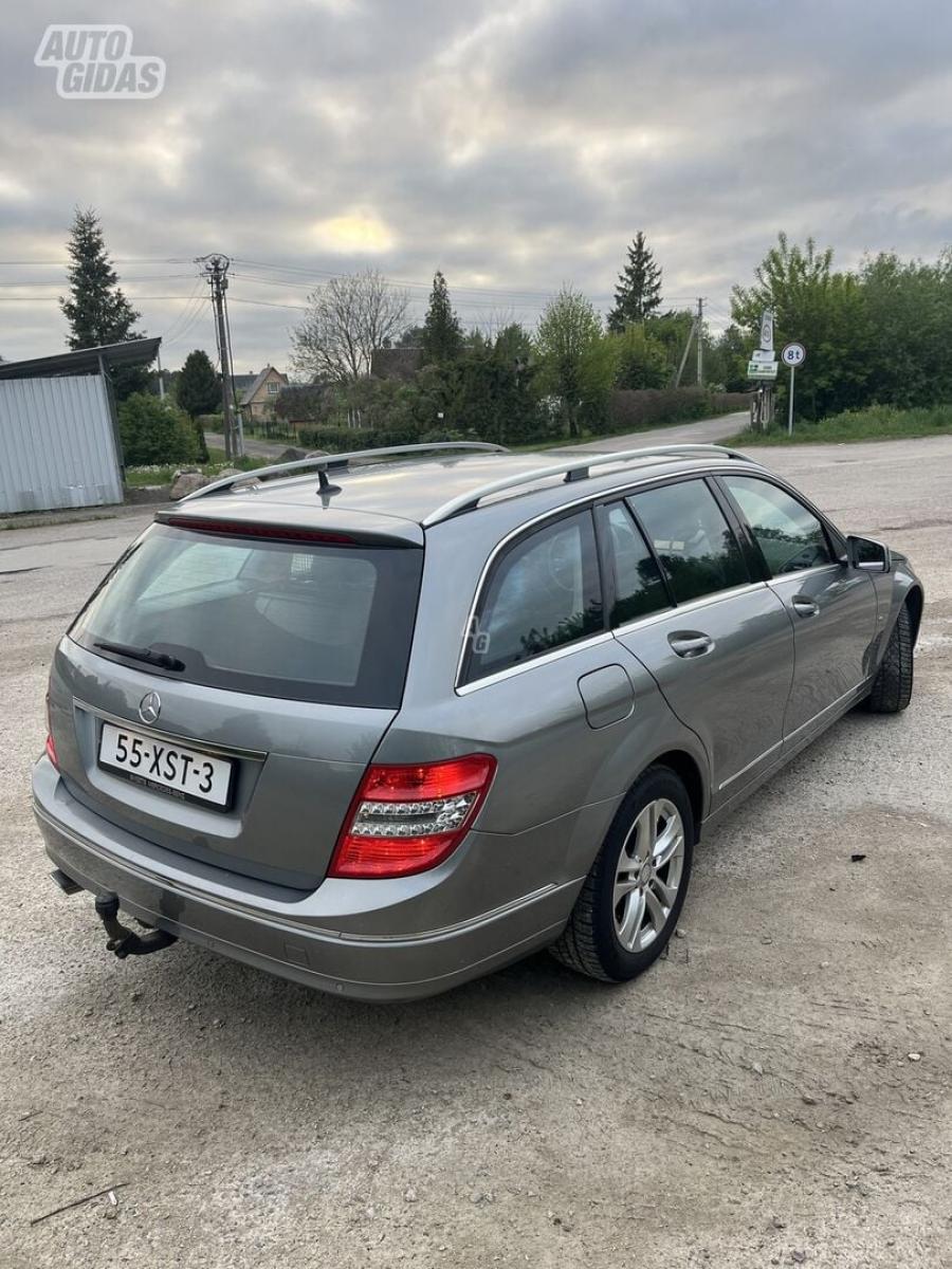 Grey Mercedes-Benz c-220 2010 in Panevezys, with an engine capacity of 2.10 L and mileage of 406 thousand km for 5200 €, photo 6 on AUTOMOTO.COM.LV