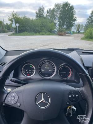 Grey Mercedes-Benz c-220 2010 in Panevezys, with an engine capacity of 2.10 L and mileage of 406 thousand km for 5200 €, photo 7 on AUTOMOTO.COM.LV