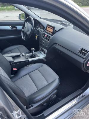 Grey Mercedes-Benz c-220 2010 in Panevezys, with an engine capacity of 2.10 L and mileage of 406 thousand km for 5200 €, photo 9 on AUTOMOTO.COM.LV