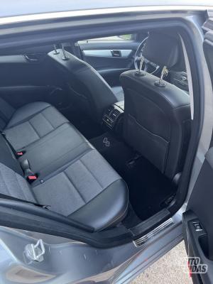 Grey Mercedes-Benz c-220 2010 in Panevezys, with an engine capacity of 2.10 L and mileage of 406 thousand km for 5200 €, photo 13 on AUTOMOTO.COM.LV
