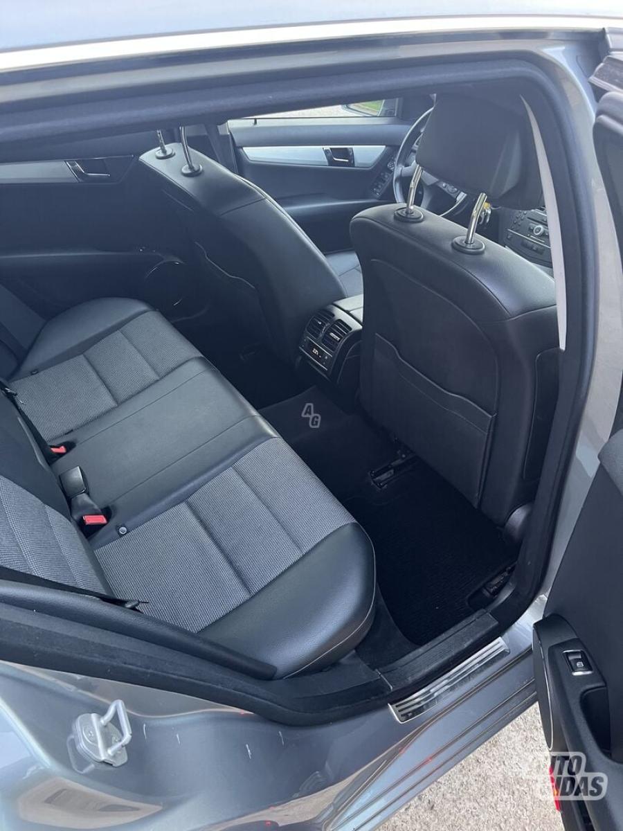 Grey Mercedes-Benz c-220 2010 in Panevezys, with an engine capacity of 2.10 L and mileage of 406 thousand km for 5200 €, photo 13 on AUTOMOTO.COM.LV