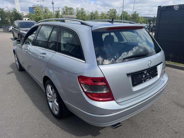 Grey Mercedes-Benz c-220 2010 in Vilnius, with an engine capacity of 2.14 L and mileage of 240 thousand km for 4800 €, photo 6 on AUTOMOTO.COM.LV