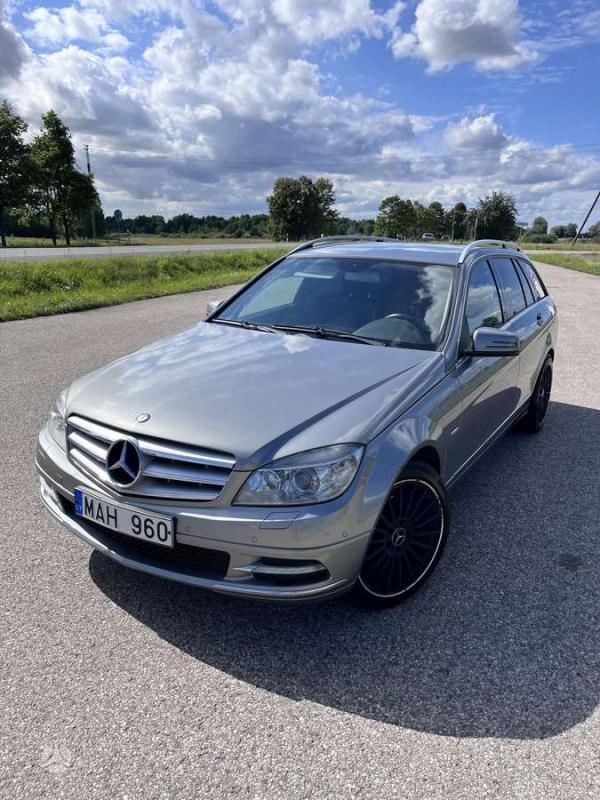 Pelēks Mercedes-Benz c-220 2010 Vilkaviškis, ar dzinēja tilpumu 2.14 L un nobraukumu 324 tūkst. km par 4400 €, foto 1 vietnē AUTOMOTO.COM.LV