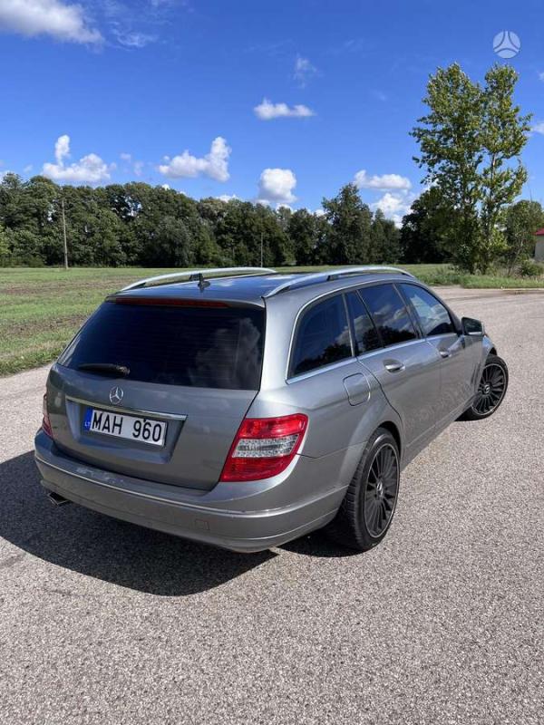 Pelēks Mercedes-Benz c-220 2010 Vilkaviškis, ar dzinēja tilpumu 2.14 L un nobraukumu 324 tūkst. km par 4400 €, foto 3 vietnē AUTOMOTO.COM.LV
