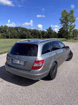 Pelēks Mercedes-Benz c-220 2010 Vilkaviškis, ar dzinēja tilpumu 2.14 L un nobraukumu 324 tūkst. km par 4400 €, foto 4 vietnē AUTOMOTO.COM.LV