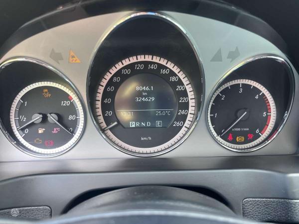 Pelēks Mercedes-Benz c-220 2010 Vilkaviškis, ar dzinēja tilpumu 2.14 L un nobraukumu 324 tūkst. km par 4400 €, foto 9 vietnē AUTOMOTO.COM.LV