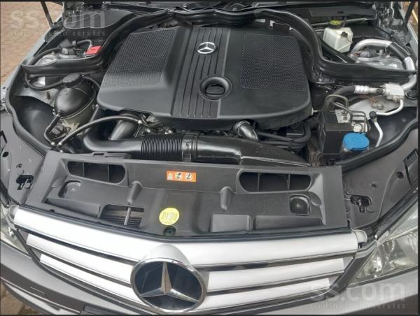 Pelēks Mercedes-Benz c-220 2010 Rīga, ar dzinēja tilpumu 2.20 L un nobraukumu 0 tūkst. km par 4700 €, foto 4 vietnē AUTOMOTO.COM.LV