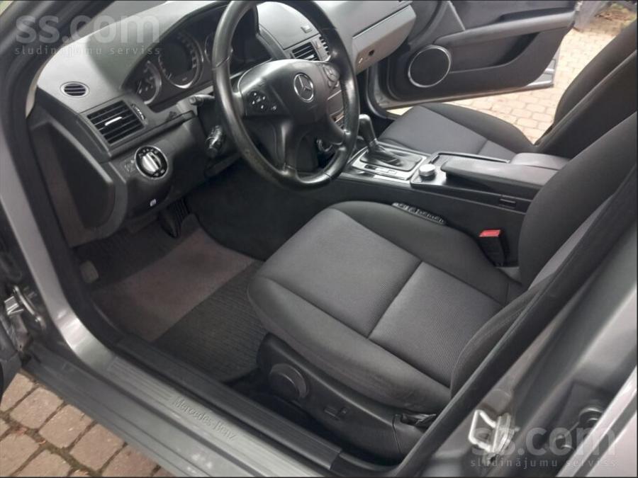 Grey Mercedes-Benz c-220 2010 in Riga, with an engine capacity of 2.20 L and mileage of 0 thousand km for 4700 €, photo 6 on AUTOMOTO.COM.LV
