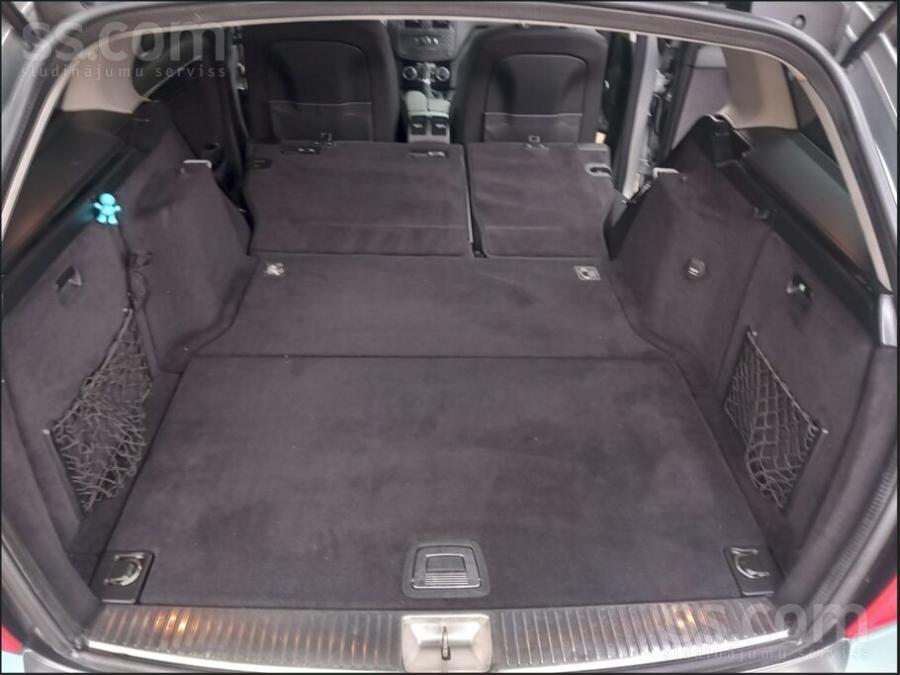 Grey Mercedes-Benz c-220 2010 in Riga, with an engine capacity of 2.20 L and mileage of 0 thousand km for 4700 €, photo 7 on AUTOMOTO.COM.LV