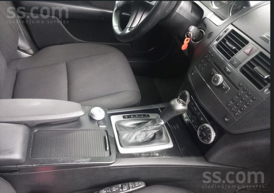 Grey Mercedes-Benz c-220 2010 in Riga, with an engine capacity of 2.20 L and mileage of 0 thousand km for 4700 €, photo 9 on AUTOMOTO.COM.LV