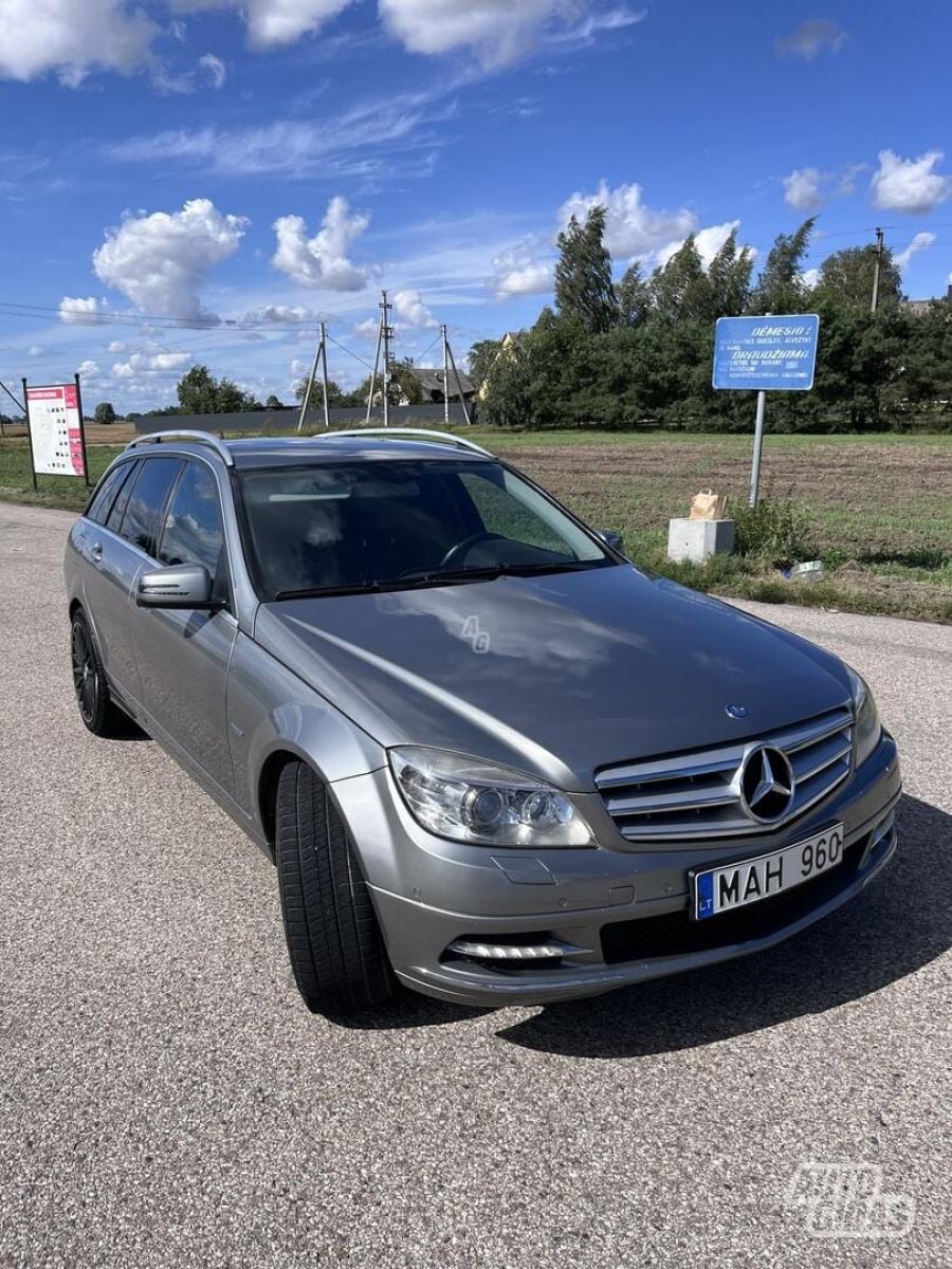 Pelēks Mercedes-Benz c-220 2010 Vilkaviškis, ar dzinēja tilpumu 2.10 L un nobraukumu 324 tūkst. km par 3350 €, foto 3 vietnē AUTOMOTO.COM.LV