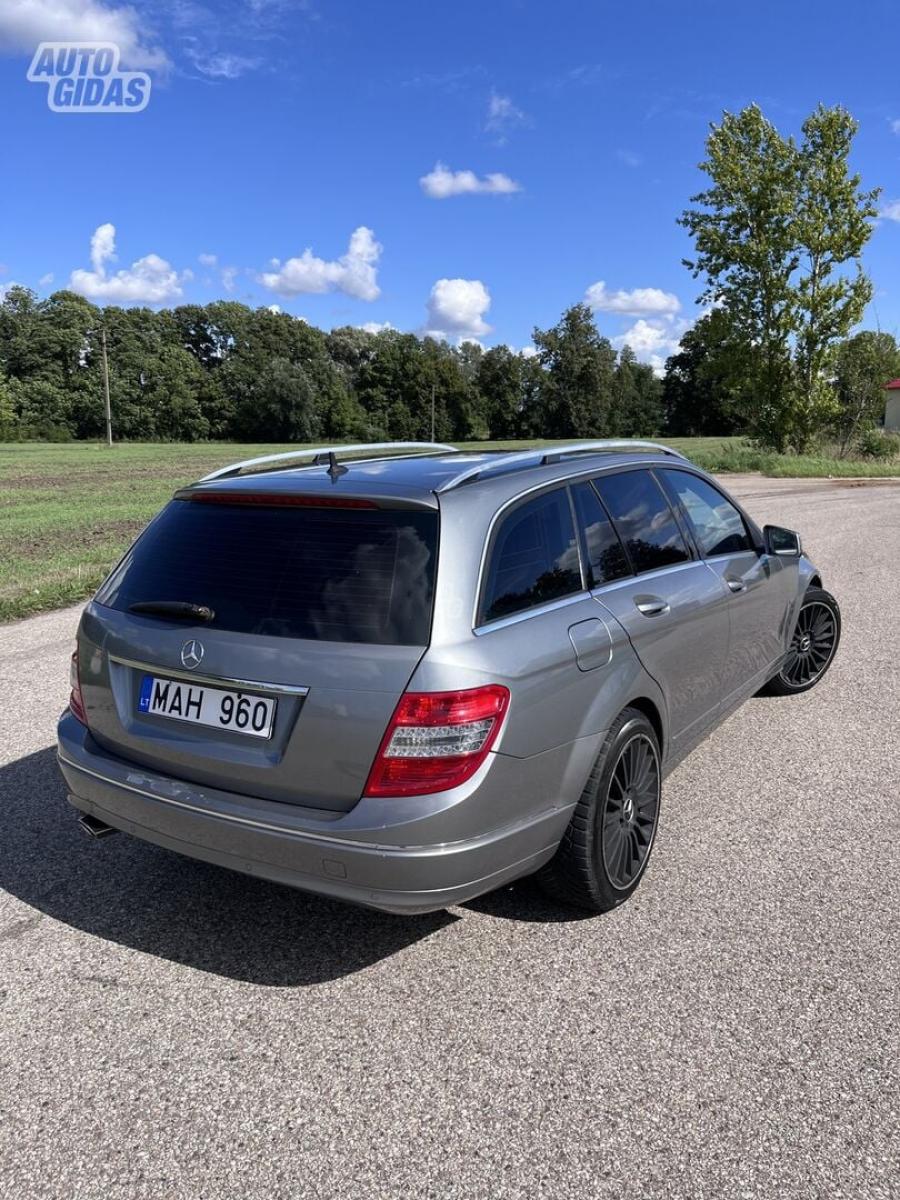 Pelēks Mercedes-Benz c-220 2010 Vilkaviškis, ar dzinēja tilpumu 2.10 L un nobraukumu 324 tūkst. km par 3350 €, foto 5 vietnē AUTOMOTO.COM.LV