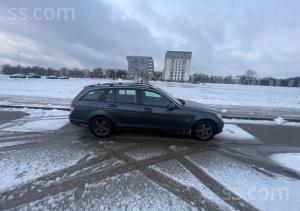 Grey Mercedes-Benz c-220 2010 in Riga, with an engine capacity of 2.20 L and mileage of 390 thousand km for 2000 €, photo  on AUTOMOTO.COM.LV