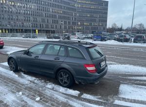 Серый Мерседес Ц 220 2010 в Рига, объемом двигателя 2.20 л и пробегом 390 тыс. км за 2000 €, фото 3 на AUTOMOTO.COM.LV