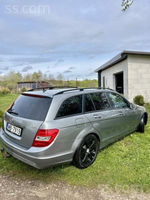 Pelēks Mercedes-Benz c-220 2011 Rēzekne, ar dzinēja tilpumu 2.10 L un nobraukumu 440 tūkst. km par 15990 €, foto 3 vietnē AUTOMOTO.COM.LV