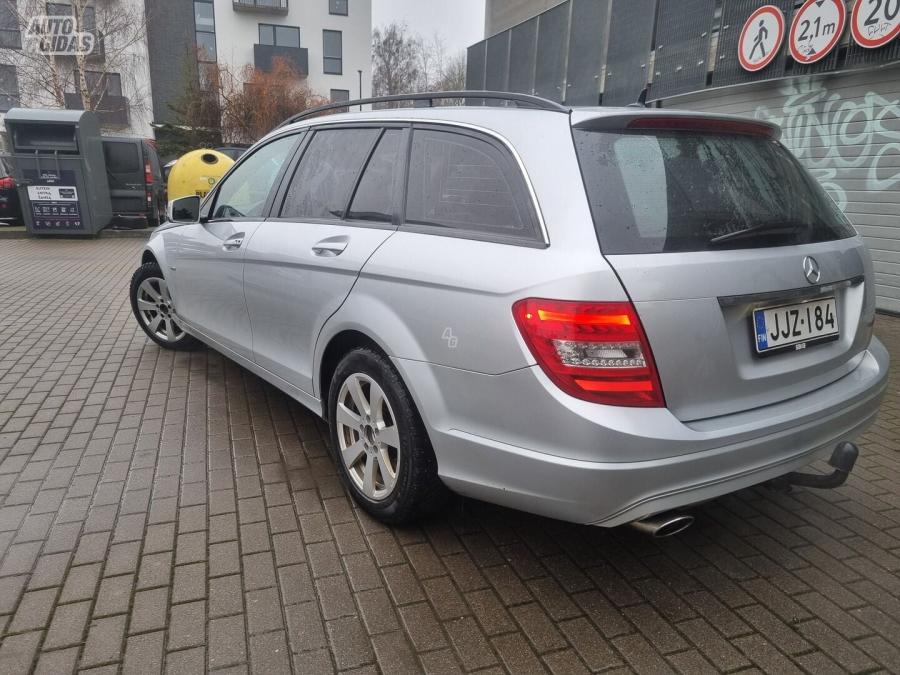 Grey Mercedes-Benz c-220 2011 in Kaunas, with an engine capacity of 2.10 L and mileage of 349 thousand km for 4200 €, photo 4 on AUTOMOTO.COM.LV