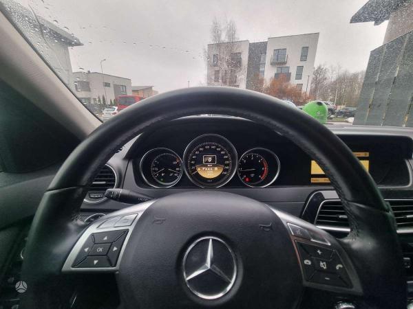 Pelēks Mercedes-Benz c-220 2011 Kauņa, ar dzinēja tilpumu 2.14 L un nobraukumu 358 tūkst. km par 4150 €, foto 8 vietnē AUTOMOTO.COM.LV