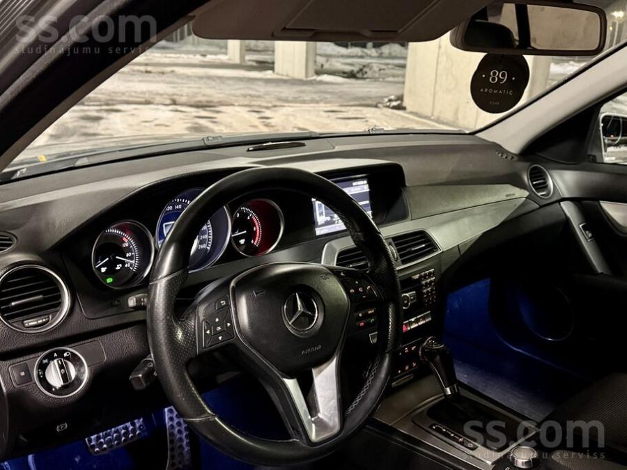 Pelēks Mercedes-Benz c-220 2011 Rīga, ar dzinēja tilpumu 2.20 L un nobraukumu 443 tūkst. km par 7490 €, foto 10 vietnē AUTOMOTO.COM.LV
