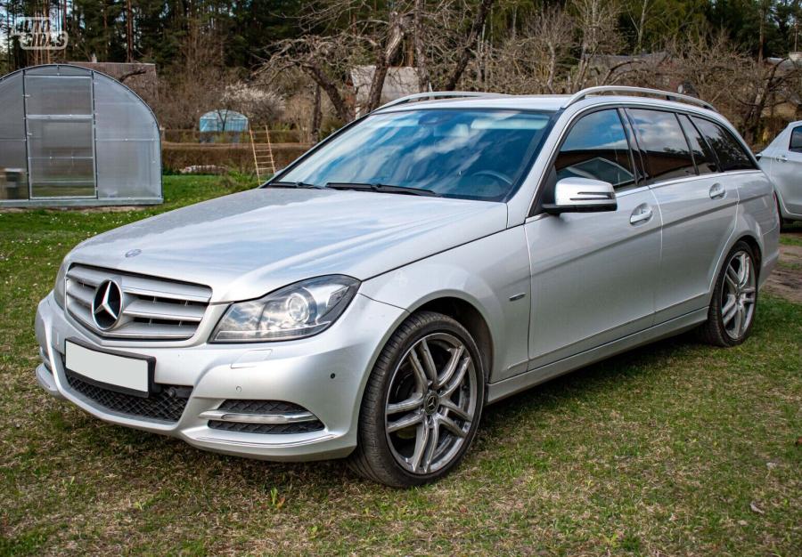 Pelēks Mercedes-Benz c-220 2011 Jonava, ar dzinēja tilpumu 2.10 L un nobraukumu 338 tūkst. km par 5000 €, foto 23 vietnē AUTOMOTO.COM.LV