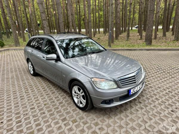 Серый Мерседес Ц 220 2011 в Каунас, объемом двигателя 2.20 л и пробегом 299 тыс. км за 3850 €, фото 2 на AUTOMOTO.COM.LV
