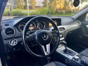 Grey Mercedes-Benz c-220 2011 in Riga, with an engine capacity of 2.20 L and mileage of 0 thousand km for 5000 €, photo 10 on AUTOMOTO.COM.LV