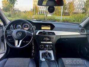 Grey Mercedes-Benz c-220 2011 in Riga, with an engine capacity of 2.20 L and mileage of 0 thousand km for 5000 €, photo 15 on AUTOMOTO.COM.LV