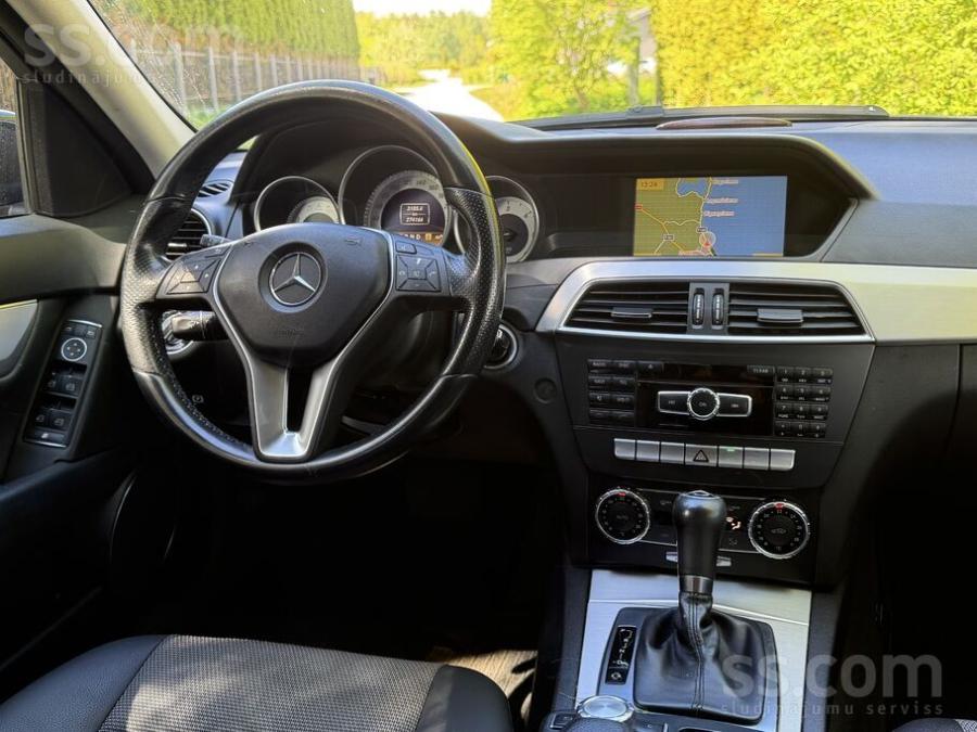 Pelēks Mercedes-Benz c-220 2011 Rīga, ar dzinēja tilpumu 2.20 L un nobraukumu 277 tūkst. km par 5850 €, foto 9 vietnē AUTOMOTO.COM.LV