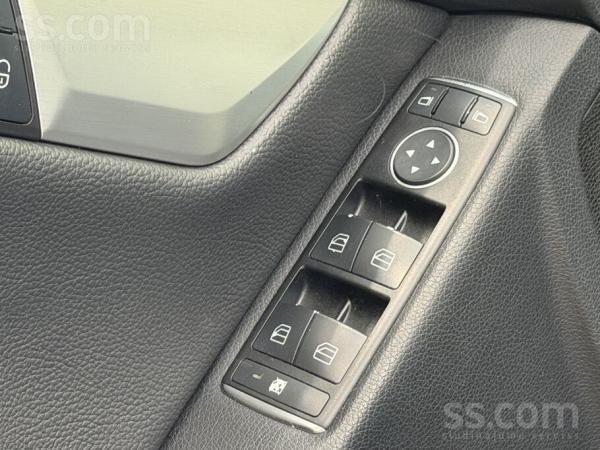 Grey Mercedes-Benz c-220 2011 in Riga, with an engine capacity of 2.20 L and mileage of 277 thousand km for 5850 €, photo 9 on AUTOMOTO.COM.LV