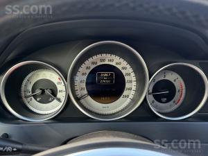 Pelēks Mercedes-Benz c-220 2011 Rīga, ar dzinēja tilpumu 2.20 L un nobraukumu 277 tūkst. km par 5850 €, foto 12 vietnē AUTOMOTO.COM.LV