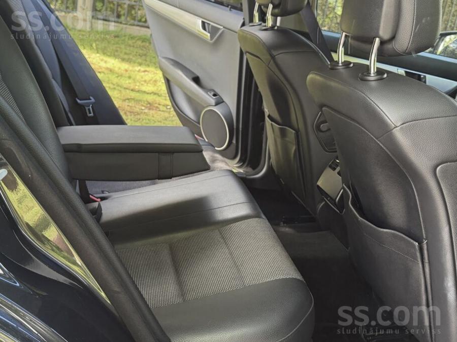 Pelēks Mercedes-Benz c-220 2011 Rīga, ar dzinēja tilpumu 2.20 L un nobraukumu 277 tūkst. km par 5850 €, foto 23 vietnē AUTOMOTO.COM.LV