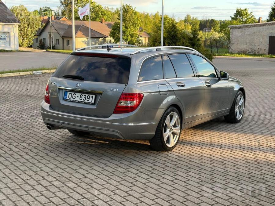 Серый Мерседес Ц 220 2011 в Мадона, объемом двигателя 2.20 л и пробегом 356 тыс. км за 5950 €, фото 6 на AUTOMOTO.COM.LV