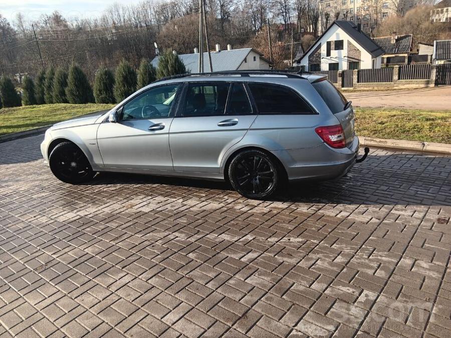 Pelēks Mercedes-Benz c-220 2011 Rēzekne, ar dzinēja tilpumu 2.20 L un nobraukumu 451 tūkst. km par 2800 €, foto 1 vietnē AUTOMOTO.COM.LV