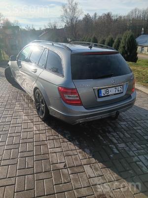 Pelēks Mercedes-Benz c-220 2011 Rēzekne, ar dzinēja tilpumu 2.20 L un nobraukumu 451 tūkst. km par 2800 €, foto 3 vietnē AUTOMOTO.COM.LV