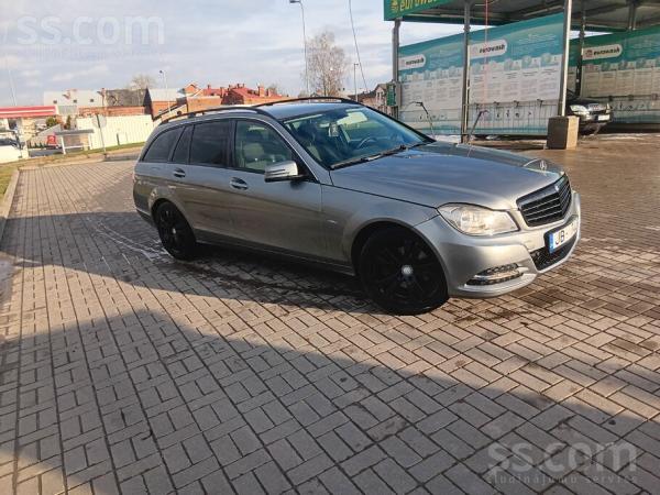 Mercedes-Benz c-220 2011 Rēzekne vietnē Pelēks Mercedes-Benz c-220 2011 Rēzekne, ar dzinēja tilpumu 2.20 L un nobraukumu 451 tūkst. km par 2800 €, foto 5 vietnē AUTOMOTO.COM.LV