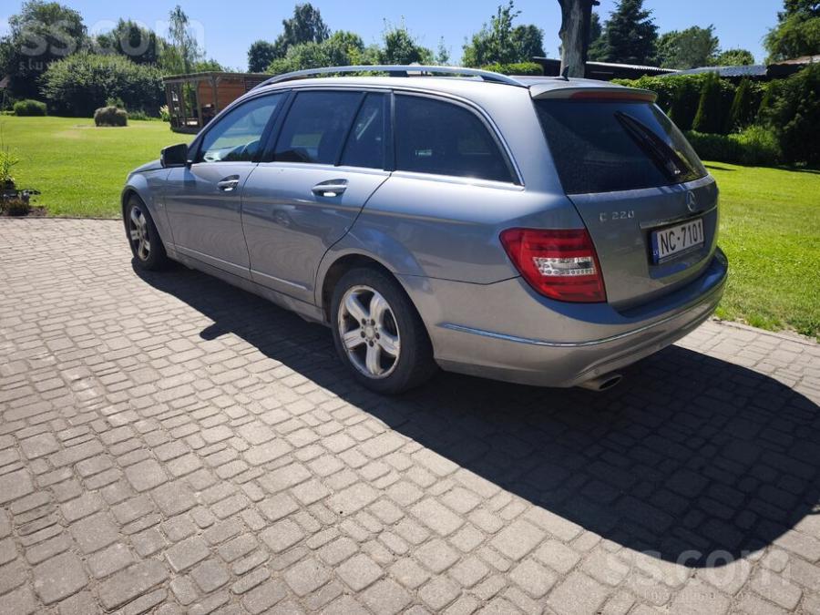 Pelēks Mercedes-Benz c-220 2011 Cēsis, ar dzinēja tilpumu 2.10 L un nobraukumu 293 tūkst. km par 4900 €, foto 5 vietnē AUTOMOTO.COM.LV