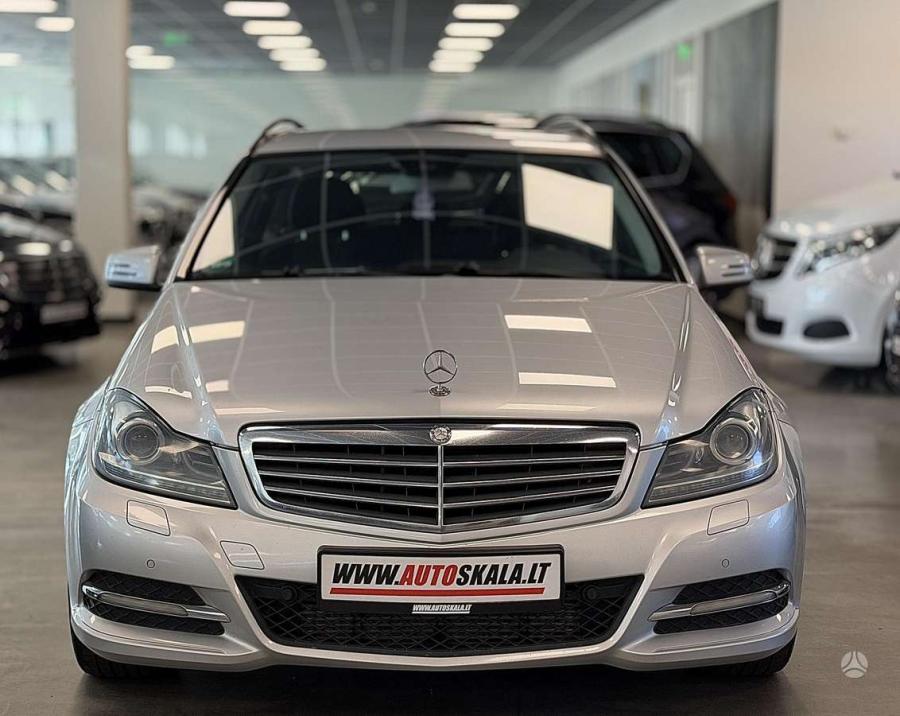 Pelēks Mercedes-Benz c-220 2011 Klaipėda, ar dzinēja tilpumu 2.20 L un nobraukumu 250 tūkst. km par 7750 €, foto 3 vietnē AUTOMOTO.COM.LV