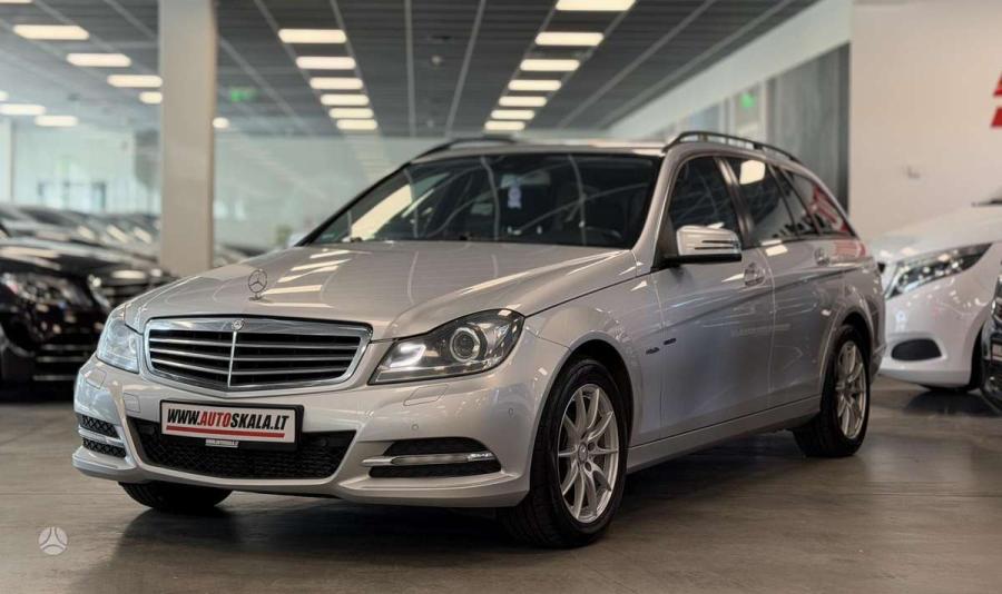 Pelēks Mercedes-Benz c-220 2011 Klaipėda, ar dzinēja tilpumu 2.20 L un nobraukumu 250 tūkst. km par 7750 €, foto 9 vietnē AUTOMOTO.COM.LV