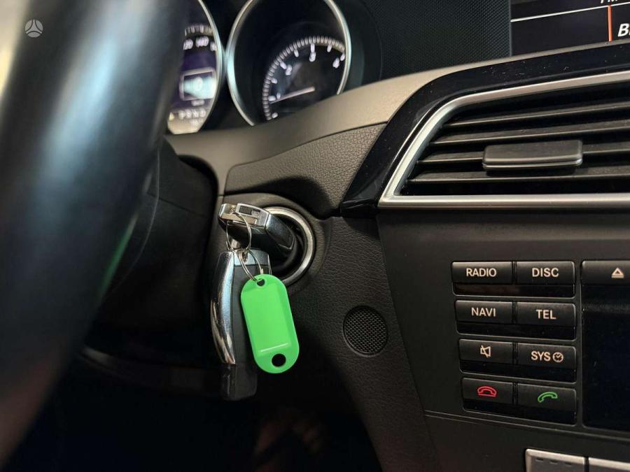 Pelēks Mercedes-Benz c-220 2011 Klaipėda, ar dzinēja tilpumu 2.20 L un nobraukumu 250 tūkst. km par 7750 €, foto 25 vietnē AUTOMOTO.COM.LV