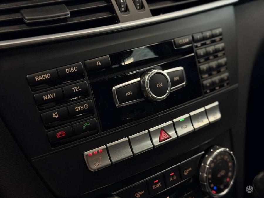 Pelēks Mercedes-Benz c-220 2011 Klaipėda, ar dzinēja tilpumu 2.20 L un nobraukumu 250 tūkst. km par 7750 €, foto 29 vietnē AUTOMOTO.COM.LV